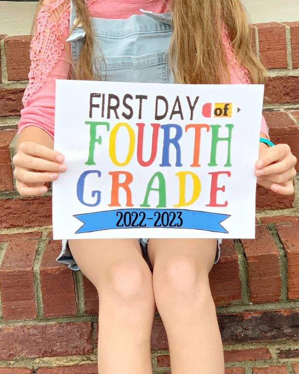 Cute Free First Day of School Sign 2022-2023 - Keeping Life Sane